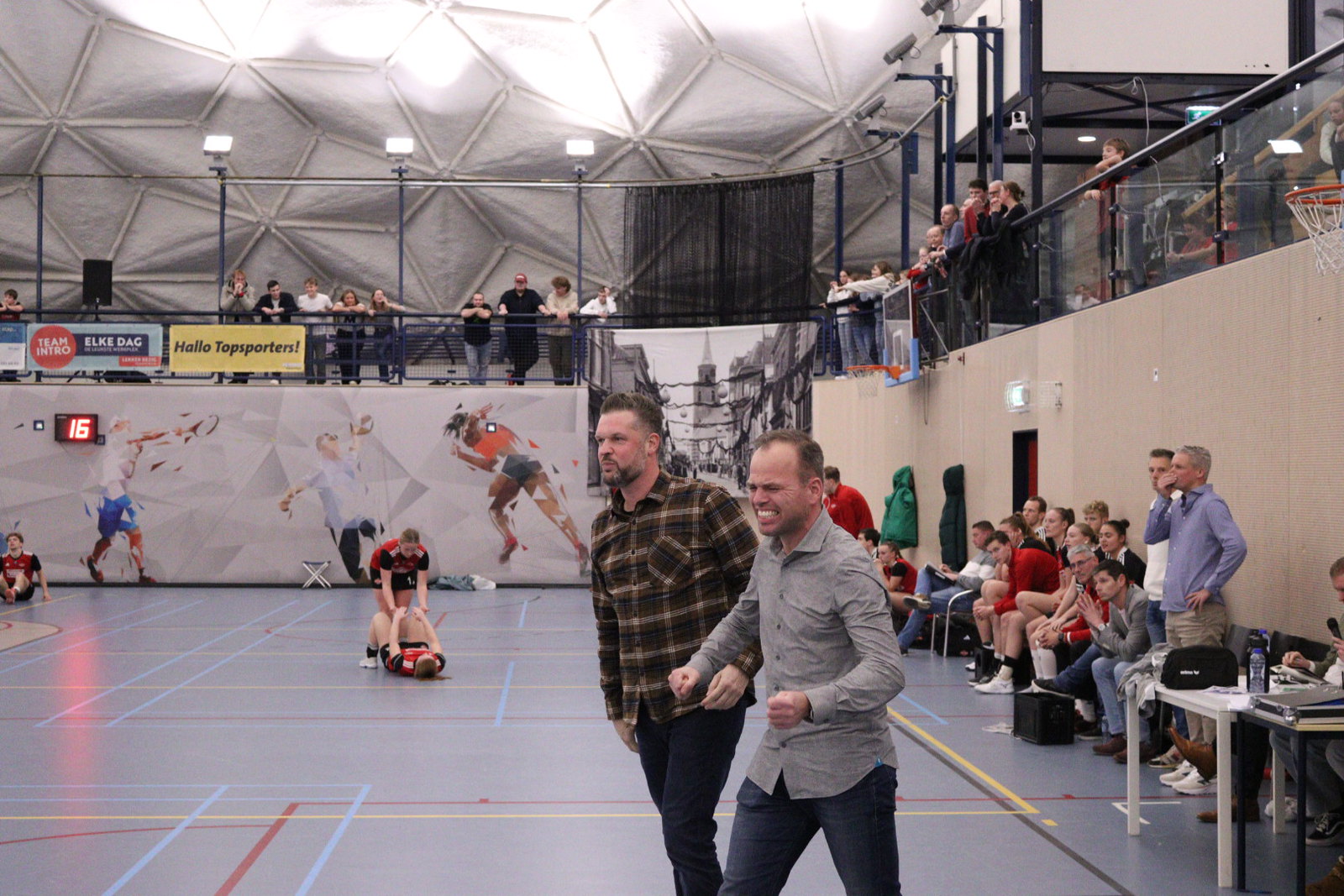 Trainersduo Ronald Verbeek en Martijn Reijm blijft aan bij Nieuwerkerk ...